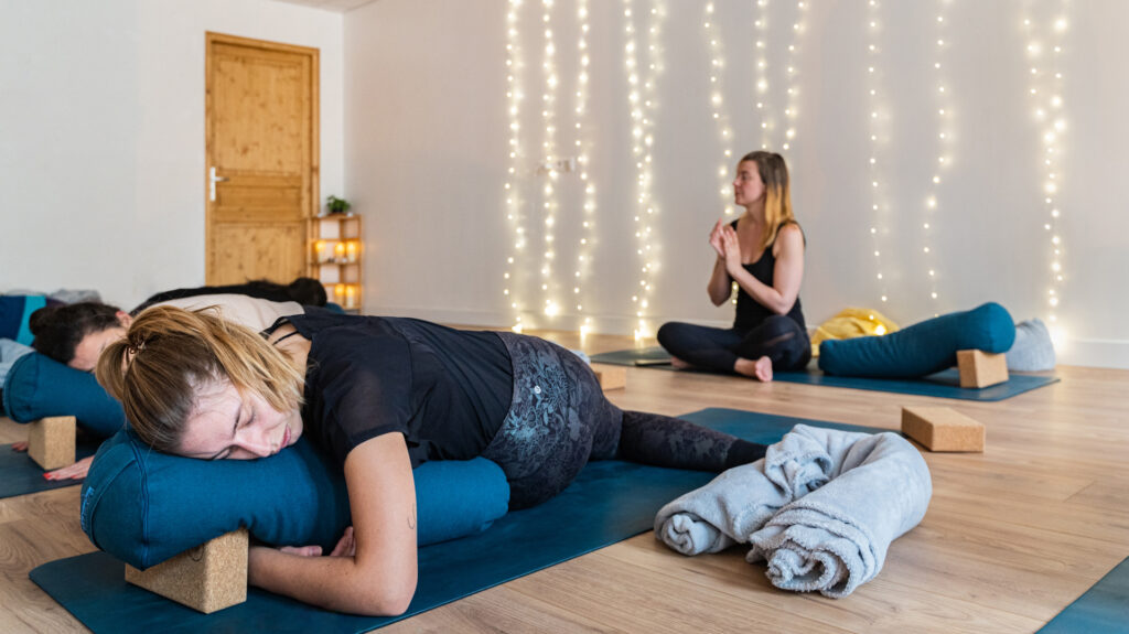 The Space Yoga Studio | Cours de Yoga Paris 12ème & 20ème